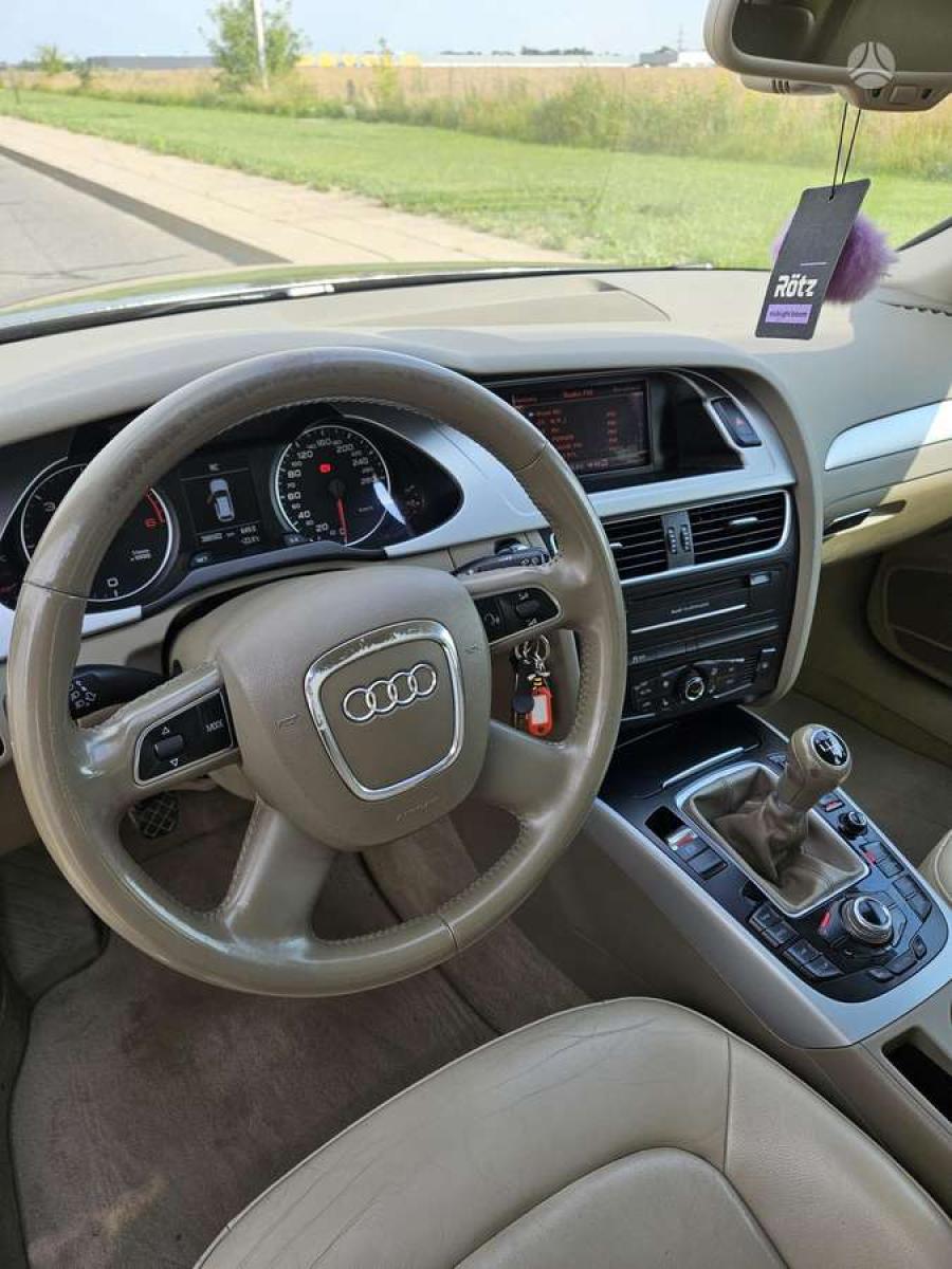 Melns Audi A4 2011 Panevēža, ar dzinēja tilpumu 1.97 L un nobraukumu 387 tūkst. km par 4999 €, foto 14 vietnē AUTOMOTO.COM.LV