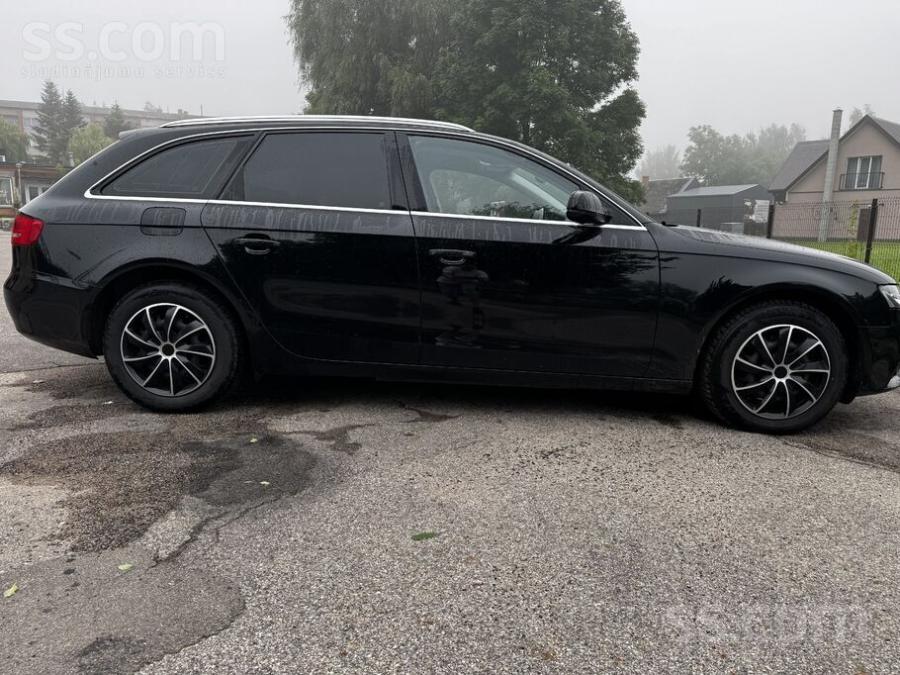 Black Audi A4 2011 in Bauska, with an engine capacity of 2.00 L and mileage of 203 thousand km for 7000 €, photo 4 on AUTOMOTO.COM.LV