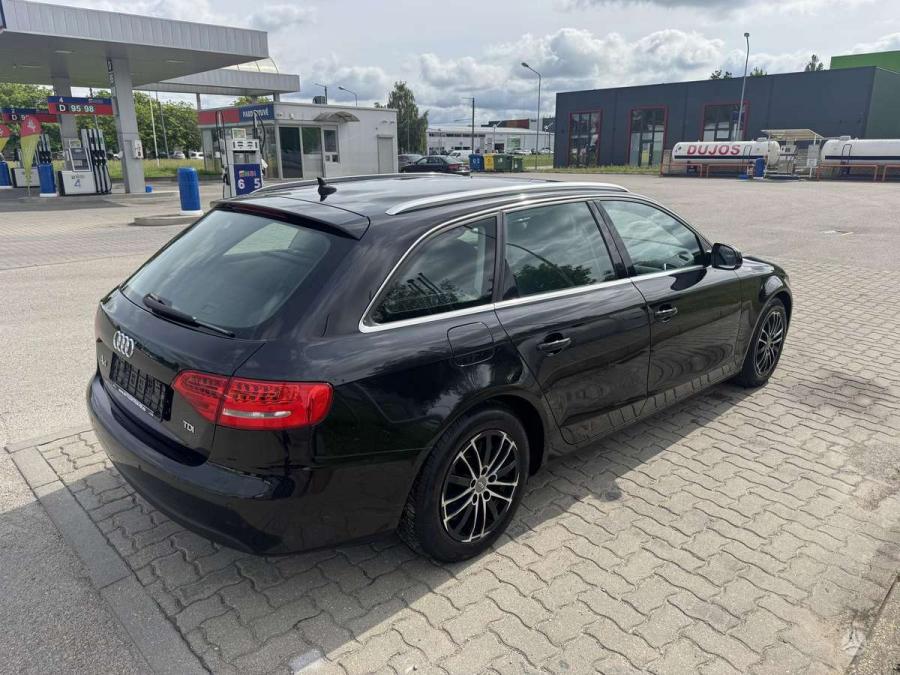 Black Audi A4 2011 in Kaunas, with an engine capacity of 1.97 L and mileage of 283 thousand km for 5650 €, photo 6 on AUTOMOTO.COM.LV