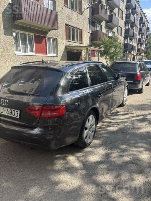 Melns Audi A4 2011 Rēzekne, ar dzinēja tilpumu 2.00 L un nobraukumu 324 tūkst. km par 4200 €, foto 3 vietnē AUTOMOTO.COM.LV