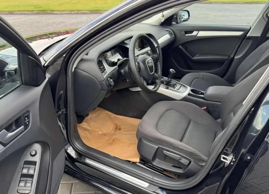 Melns Audi A4 2011 Telšiai, ar dzinēja tilpumu 2.00 L un nobraukumu 259 tūkst. km par 5690 €, foto 11 vietnē AUTOMOTO.COM.LV