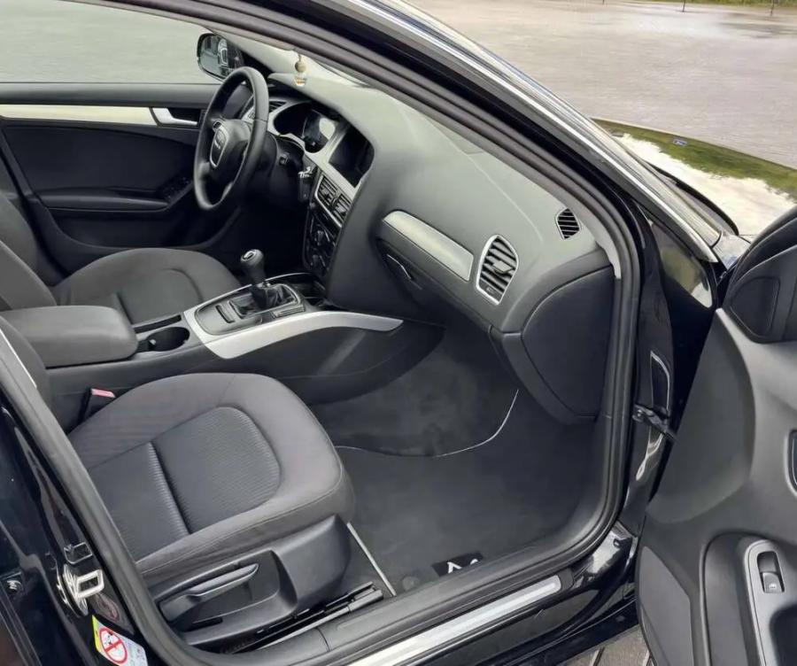 Melns Audi A4 2011 Telšiai, ar dzinēja tilpumu 2.00 L un nobraukumu 259 tūkst. km par 5690 €, foto 13 vietnē AUTOMOTO.COM.LV