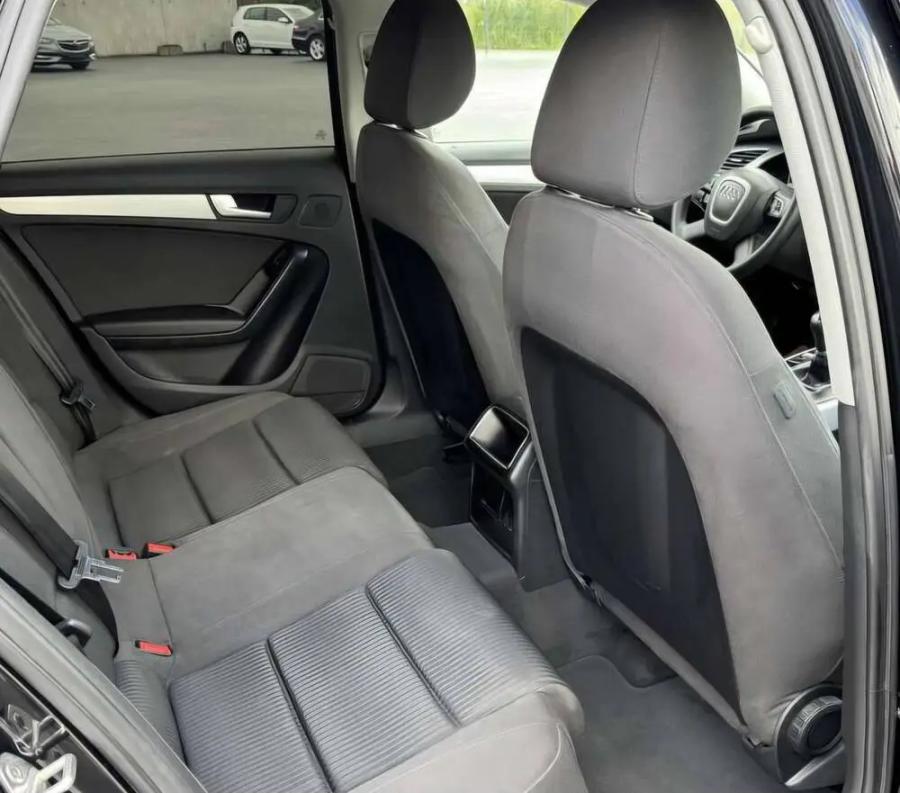 Melns Audi A4 2011 Telšiai, ar dzinēja tilpumu 2.00 L un nobraukumu 259 tūkst. km par 5690 €, foto 16 vietnē AUTOMOTO.COM.LV