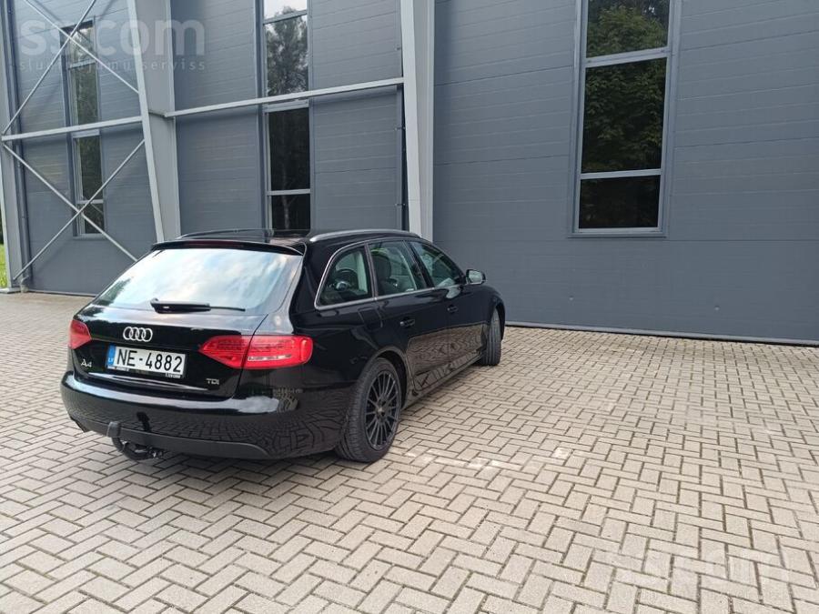 Melns Audi A4 2011 Talsi, ar dzinēja tilpumu 2.00 L un nobraukumu 357 tūkst. km par 4850 €, foto 11 vietnē AUTOMOTO.COM.LV