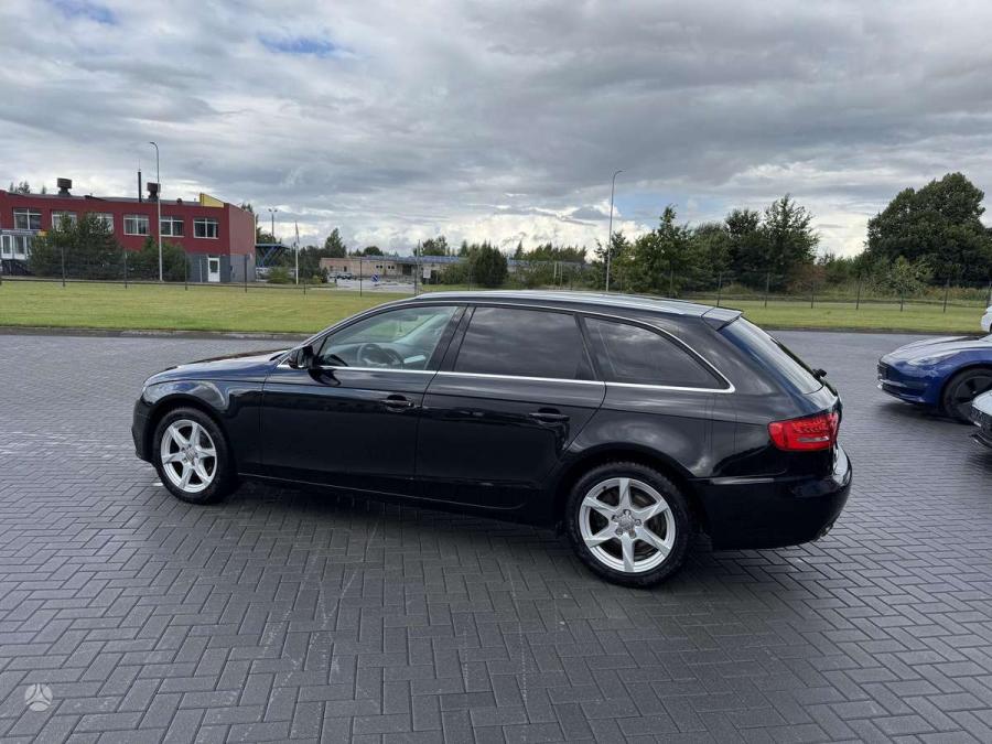 Black Audi A4 2011 in Telschi, with an engine capacity of 1.97 L and mileage of 260 thousand km for 5700 €, photo 4 on AUTOMOTO.COM.LV