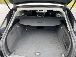 Black Audi A4 2011 in Telschi, with an engine capacity of 1.97 L and mileage of 260 thousand km for 5700 €, photo 20 on AUTOMOTO.COM.LV