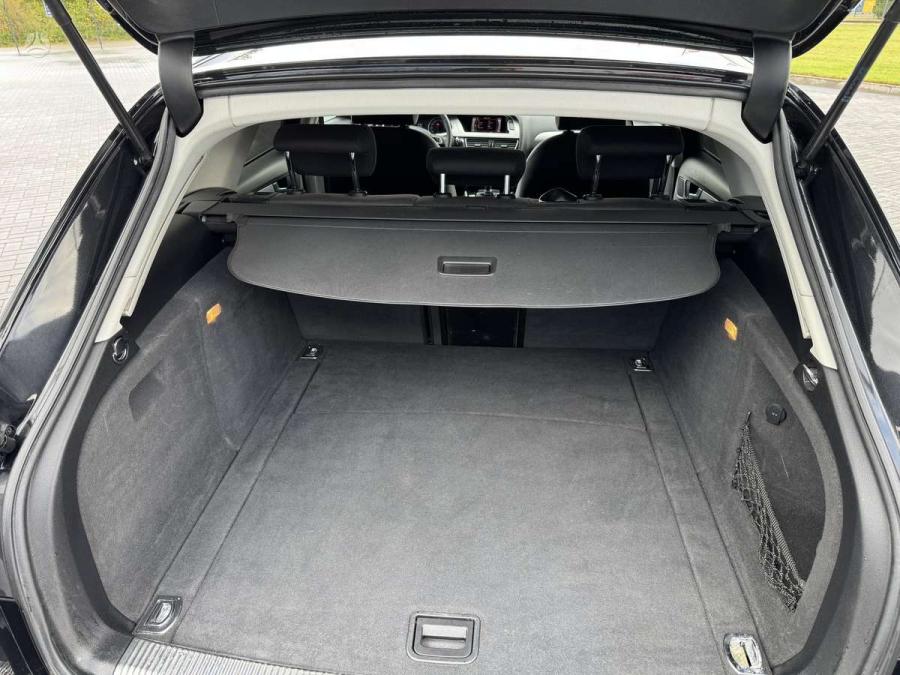 Black Audi A4 2011 in Telschi, with an engine capacity of 1.97 L and mileage of 260 thousand km for 5700 €, photo 20 on AUTOMOTO.COM.LV