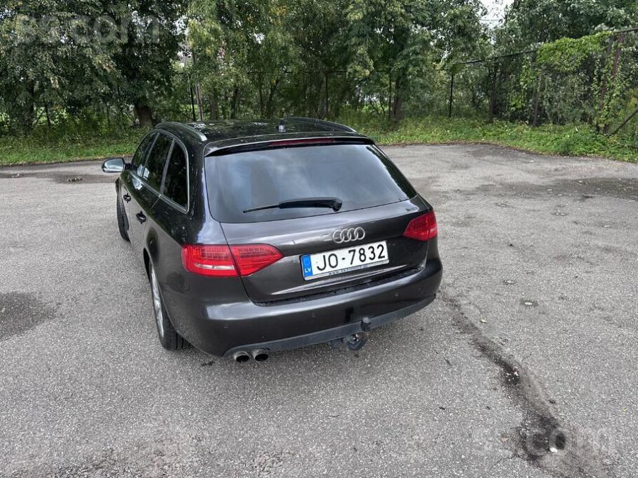 Black Audi A4 2011 in Riga, with an engine capacity of 2.00 L and mileage of 359 thousand km for 5500 €, photo 6 on AUTOMOTO.COM.LV