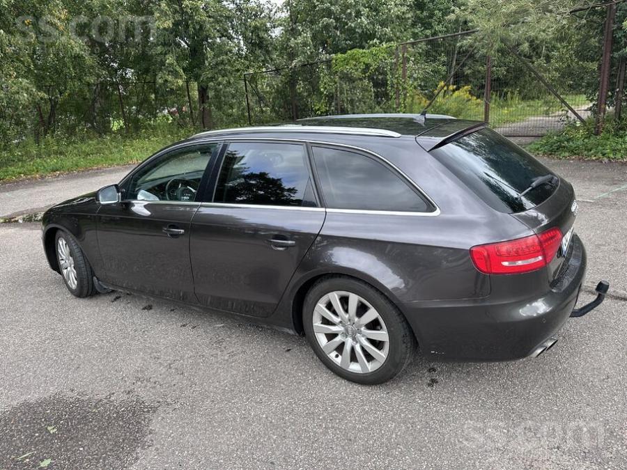 Black Audi A4 2011 in Riga, with an engine capacity of 2.00 L and mileage of 359 thousand km for 5500 €, photo 7 on AUTOMOTO.COM.LV