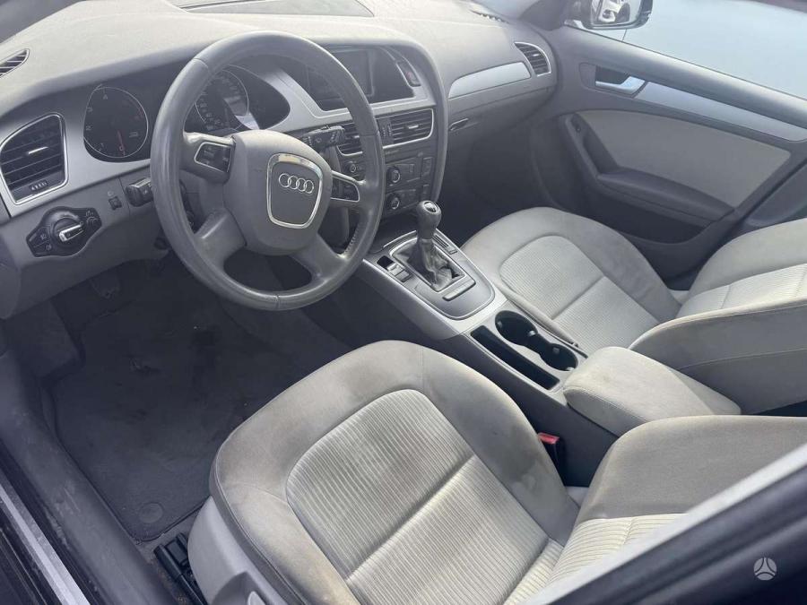 Black Audi A4 2011 in Taurage, with an engine capacity of 1.97 L and mileage of 304 thousand km for 3800 €, photo 5 on AUTOMOTO.COM.LV