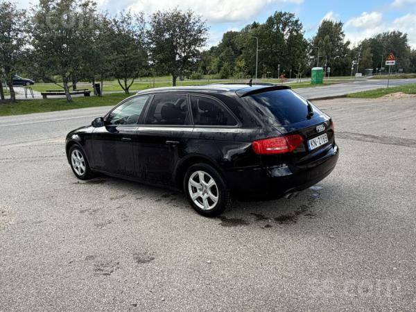 Audi A4 2011 in Talsi on AUTOMOTO.COM.LV Black Audi A4 2011 in Talsi, with an engine capacity of 2.00 L and mileage of 338 thousand km for 4900 €, photo 5 on AUTOMOTO.COM.LV