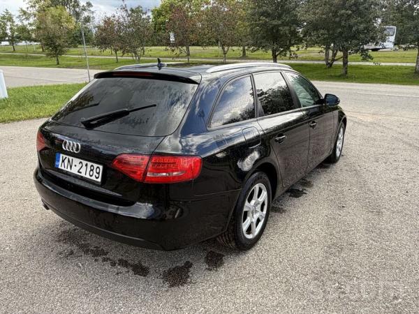 Audi A4 2011 in Talsi on AUTOMOTO.COM.LV Black Audi A4 2011 in Talsi, with an engine capacity of 2.00 L and mileage of 338 thousand km for 4900 €, photo 7 on AUTOMOTO.COM.LV
