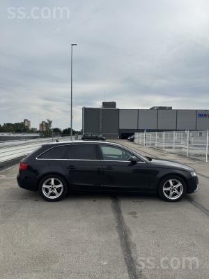 Black Audi A4 2011 in Riga, with an engine capacity of 2.00 L and mileage of 340 thousand km for 5100 €, photo 4 on AUTOMOTO.COM.LV