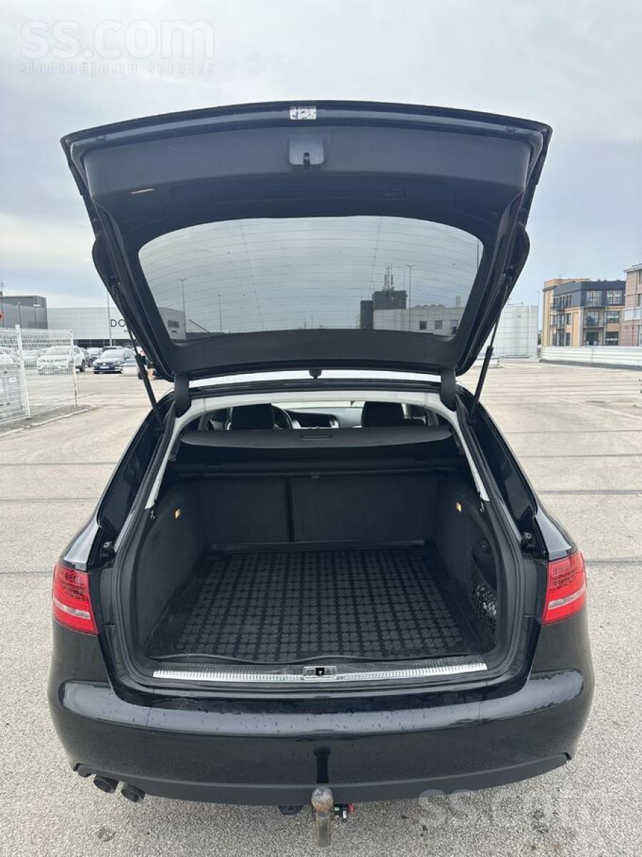 Black Audi A4 2011 in Riga, with an engine capacity of 2.00 L and mileage of 340 thousand km for 5100 €, photo 7 on AUTOMOTO.COM.LV