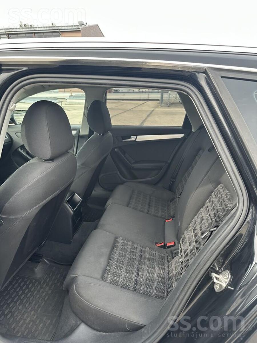 Black Audi A4 2011 in Riga, with an engine capacity of 2.00 L and mileage of 340 thousand km for 5100 €, photo 10 on AUTOMOTO.COM.LV