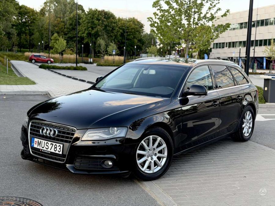 Black Audi A4 2011 in Vilnius, with an engine capacity of 2.00 L and mileage of 283 thousand km for 5500 €, photo 3 on AUTOMOTO.COM.LV