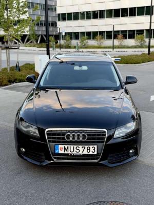 Black Audi A4 2011 in Vilnius, with an engine capacity of 2.00 L and mileage of 283 thousand km for 5500 €, photo 4 on AUTOMOTO.COM.LV