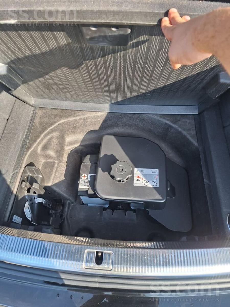 Black Audi A4 2011 in Valmiera, with an engine capacity of 2.00 L and mileage of 249 thousand km for 6300 €, photo 17 on AUTOMOTO.COM.LV