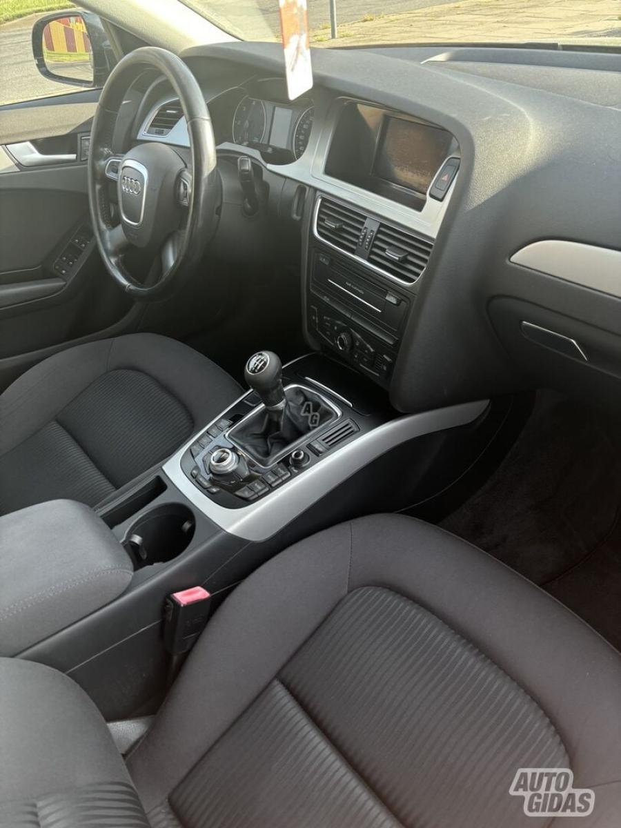 Black Audi A4 2011 in Klaipeda, with an engine capacity of 2.00 L and mileage of 355 thousand km for 5300 €, photo 8 on AUTOMOTO.COM.LV