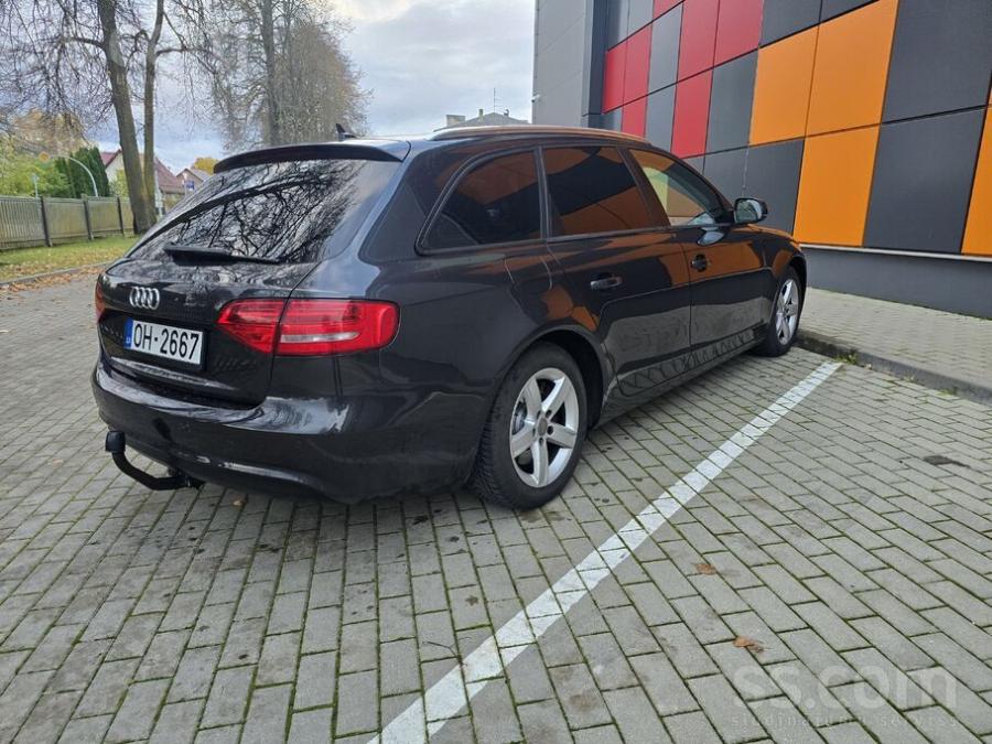 Melns Audi A4 2012 Rīga, ar dzinēja tilpumu 2.00 L un nobraukumu 267 tūkst. km par 7250 €, foto 4 vietnē AUTOMOTO.COM.LV
