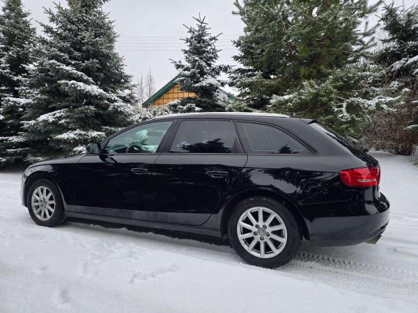 Black Audi A4 2012 in Utena, with an engine capacity of 1.98 L and mileage of 240 thousand km for 5600 €, photo 4 on AUTOMOTO.COM.LV