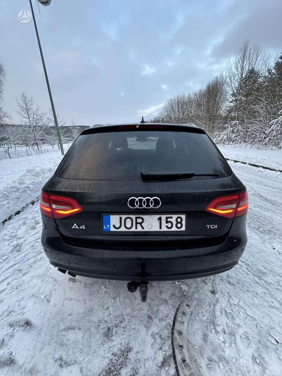 Melns Audi A4 2012 Viļņa, ar dzinēja tilpumu 1.97 L un nobraukumu 401 tūkst. km par 7200 €, foto 7 vietnē AUTOMOTO.COM.LV