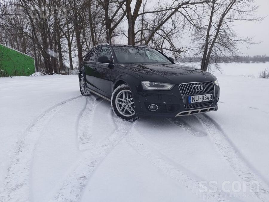 Black Audi A4 2012 in Riga, with an engine capacity of 2.00 L and mileage of 310 thousand km for 11100 €, photo 1 on AUTOMOTO.COM.LV
