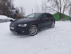 Black Audi A4 2012 in Riga, with an engine capacity of 2.00 L and mileage of 310 thousand km for 11100 €, photo 2 on AUTOMOTO.COM.LV