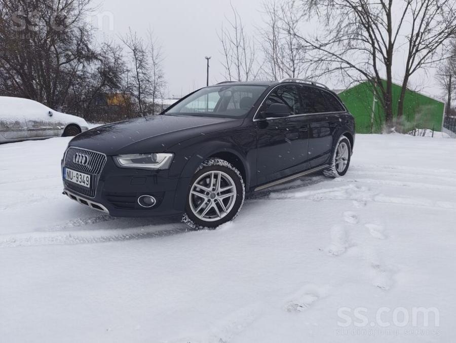 Black Audi A4 2012 in Riga, with an engine capacity of 2.00 L and mileage of 310 thousand km for 11100 €, photo 2 on AUTOMOTO.COM.LV