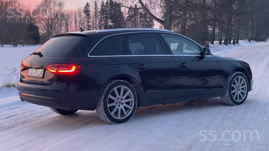 Melns Audi A4 2012 Cēsis, ar dzinēja tilpumu 2.00 L un nobraukumu 296 tūkst. km par 8500 €, foto 7 vietnē AUTOMOTO.COM.LV