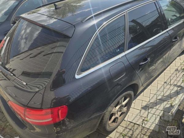 Melns Audi A4 2012 Kauņa, ar dzinēja tilpumu 2.00 L un nobraukumu 311 tūkst. km par 3150 €, foto 3 vietnē AUTOMOTO.COM.LV