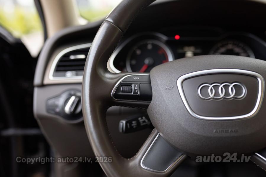 Melns Audi A4 2012 Tallina, ar dzinēja tilpumu 2.00 L un nobraukumu 303 tūkst. km par 6490 €, foto 17 vietnē AUTOMOTO.COM.LV