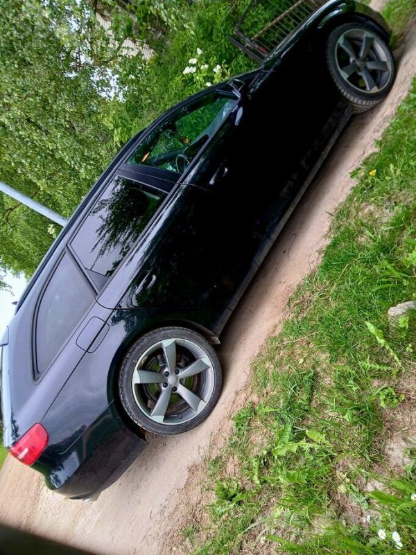 Black Audi A4 2012 in Dobele, with an engine capacity of 3.00 L and mileage of 324 thousand km for 8500 €, photo 3 on AUTOMOTO.COM.LV