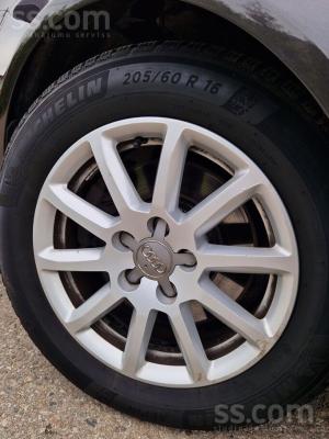 Melns Audi A4 2012 Bauska, ar dzinēja tilpumu 2.00 L un nobraukumu 273 tūkst. km par 6700 €, foto 31 vietnē AUTOMOTO.COM.LV