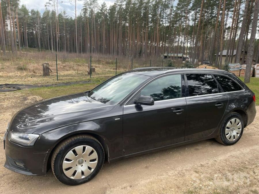 Black Audi A4 2012 in Riga, with an engine capacity of 2.00 L and mileage of 0 thousand km for 4000 €, photo 3 on AUTOMOTO.COM.LV