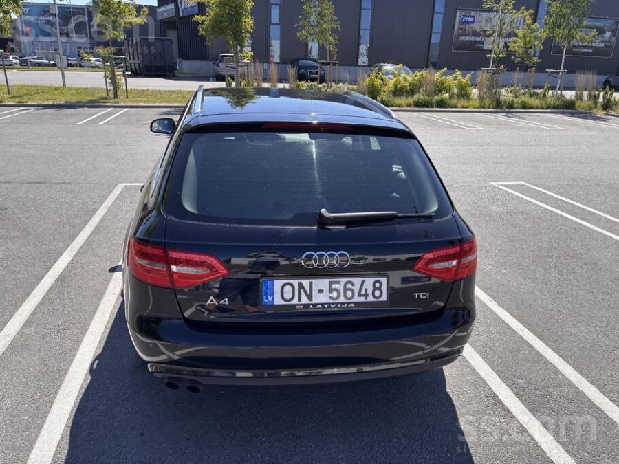 Black Audi A4 2012 in Riga, with an engine capacity of 2.00 L and mileage of 230 thousand km for 7900 €, photo 7 on AUTOMOTO.COM.LV