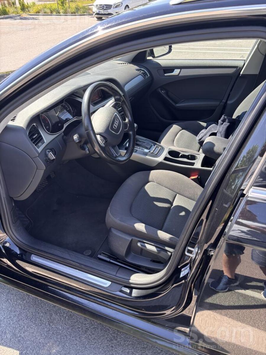 Black Audi A4 2012 in Riga, with an engine capacity of 2.00 L and mileage of 230 thousand km for 7900 €, photo 16 on AUTOMOTO.COM.LV