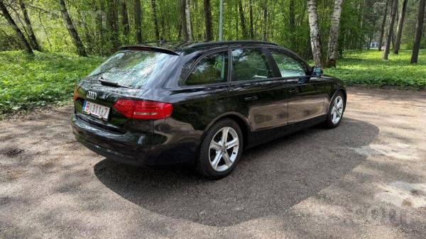 Black Audi A4 2012 in Riga, with an engine capacity of 2.00 L and mileage of 0 thousand km for 7799 €, photo 5 on AUTOMOTO.COM.LV
