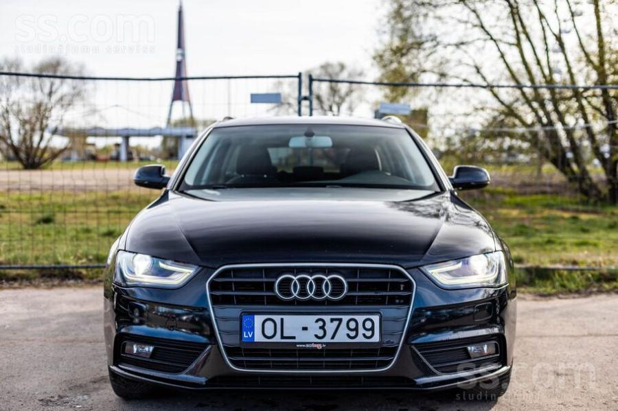 Black Audi A4 2012 in Riga, with an engine capacity of 3.00 L and mileage of 301 thousand km for 9990 €, photo 4 on AUTOMOTO.COM.LV