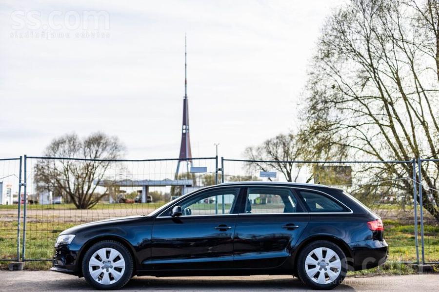 Black Audi A4 2012 in Riga, with an engine capacity of 3.00 L and mileage of 301 thousand km for 9990 €, photo 5 on AUTOMOTO.COM.LV
