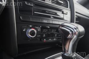 Black Audi A4 2012 in Riga, with an engine capacity of 3.00 L and mileage of 231 thousand km for 8990 €, photo 16 on AUTOMOTO.COM.LV