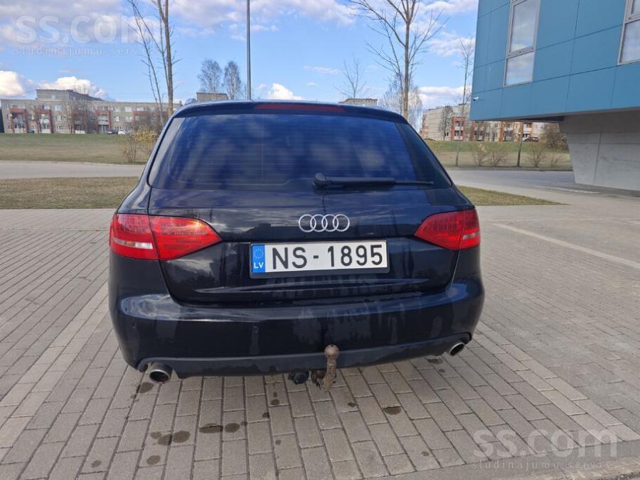 Black Audi A4 2012 in Jekabpils, with an engine capacity of 3.00 L and mileage of 338 thousand km for 9200 €, photo 4 on AUTOMOTO.COM.LV