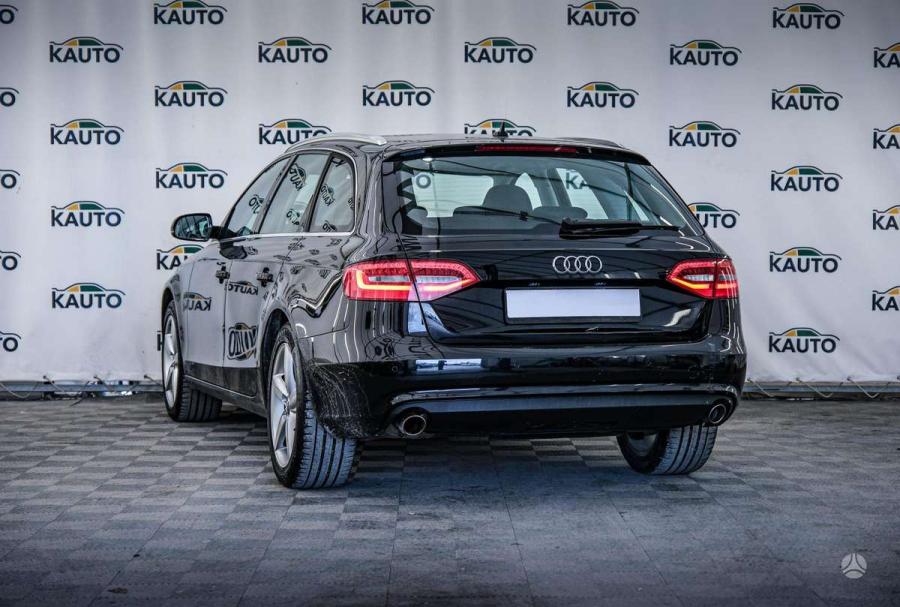 Black Audi A4 2012 in Kaunas, with an engine capacity of 3.00 L and mileage of 313 thousand km for 8790 €, photo 5 on AUTOMOTO.COM.LV