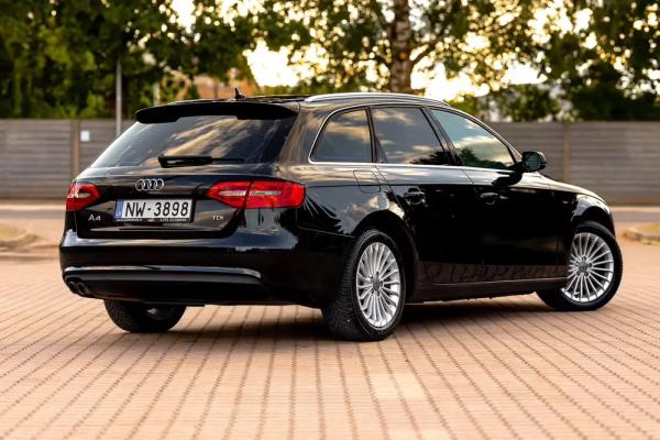 Black Audi A4 2012 in Jelgava, with an engine capacity of 2.00 L and mileage of 268 thousand km for 7000 €, photo 5 on AUTOMOTO.COM.LV