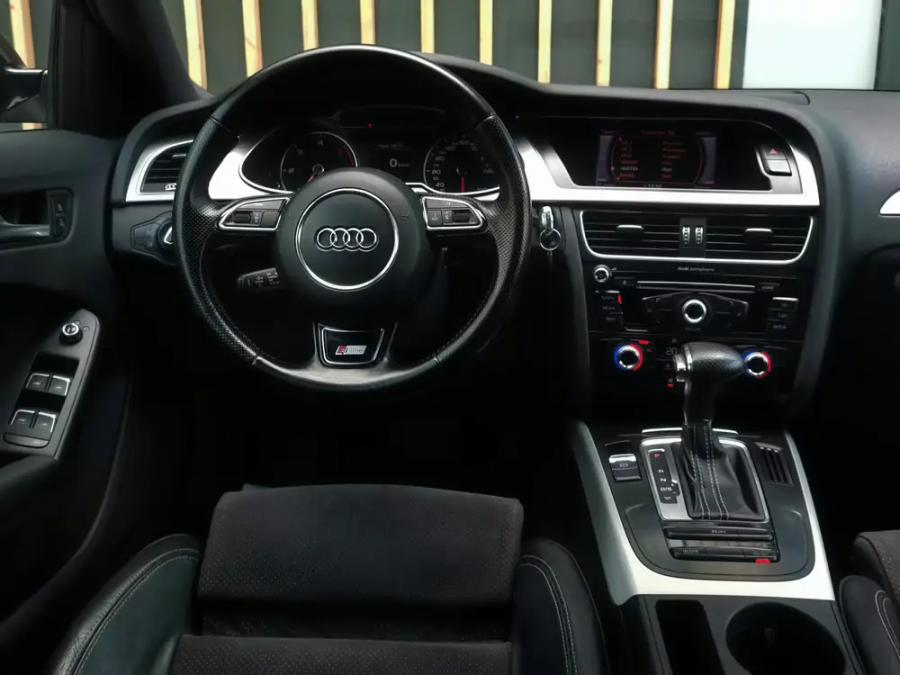 Black Audi A4 2012 in Riga, with an engine capacity of 2.00 L and mileage of 181 thousand km for 10590 €, photo 17 on AUTOMOTO.COM.LV