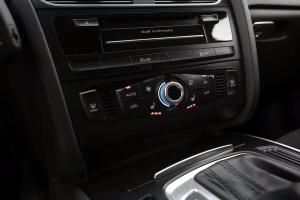 Black Audi A4 2012 in Jelgava, with an engine capacity of 3.00 L and mileage of 273 thousand km for 9900 €, photo 12 on AUTOMOTO.COM.LV