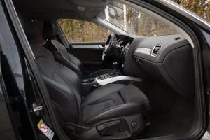 Black Audi A4 2012 in Jelgava, with an engine capacity of 3.00 L and mileage of 273 thousand km for 9900 €, photo 13 on AUTOMOTO.COM.LV