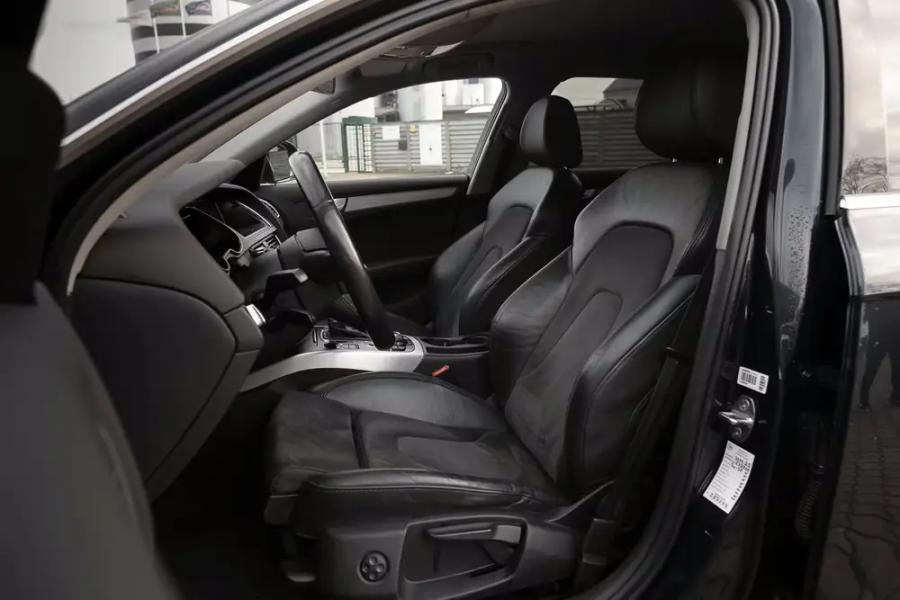 Black Audi A4 2012 in Jelgava, with an engine capacity of 3.00 L and mileage of 273 thousand km for 9900 €, photo 17 on AUTOMOTO.COM.LV
