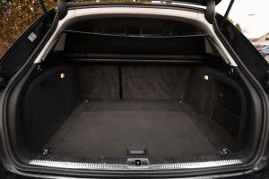 Black Audi A4 2012 in Jelgava, with an engine capacity of 3.00 L and mileage of 273 thousand km for 9900 €, photo 19 on AUTOMOTO.COM.LV