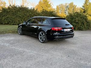 Black Audi A4 2012 in Riga, with an engine capacity of 0.00 L and mileage of 211 thousand km for 5500 €, photo 6 on AUTOMOTO.COM.LV